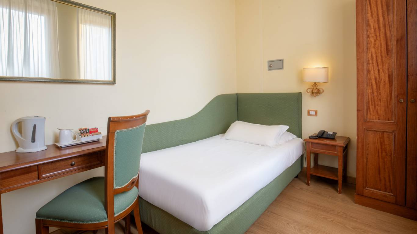 Hotel Colosseum Rome | Single Room | Hotel 3 Stars